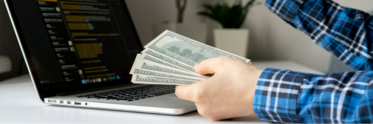 Ile zarabia informatyk? Przegląd zarobków w branży IT (2024) - wszedukacja